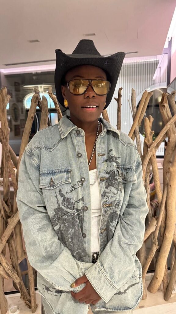 Teni Drops Official Video for “ZION” Featuring Olamide. - OloriSuperGal